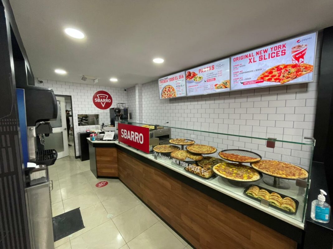 La pizza neoyorquina de Sbarro llega a Curridabat - la fatfluencer